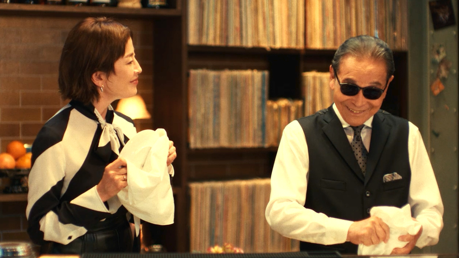 タモリ、照れ笑い！10年ぶりの豪華共演・宮沢りえとの乾杯が尊すぎる【Indeed PLUS 新CM】 | フィールドキャスター